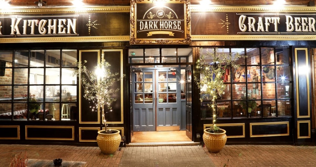 Dark Horse (Moseley) - Redtooth Poker